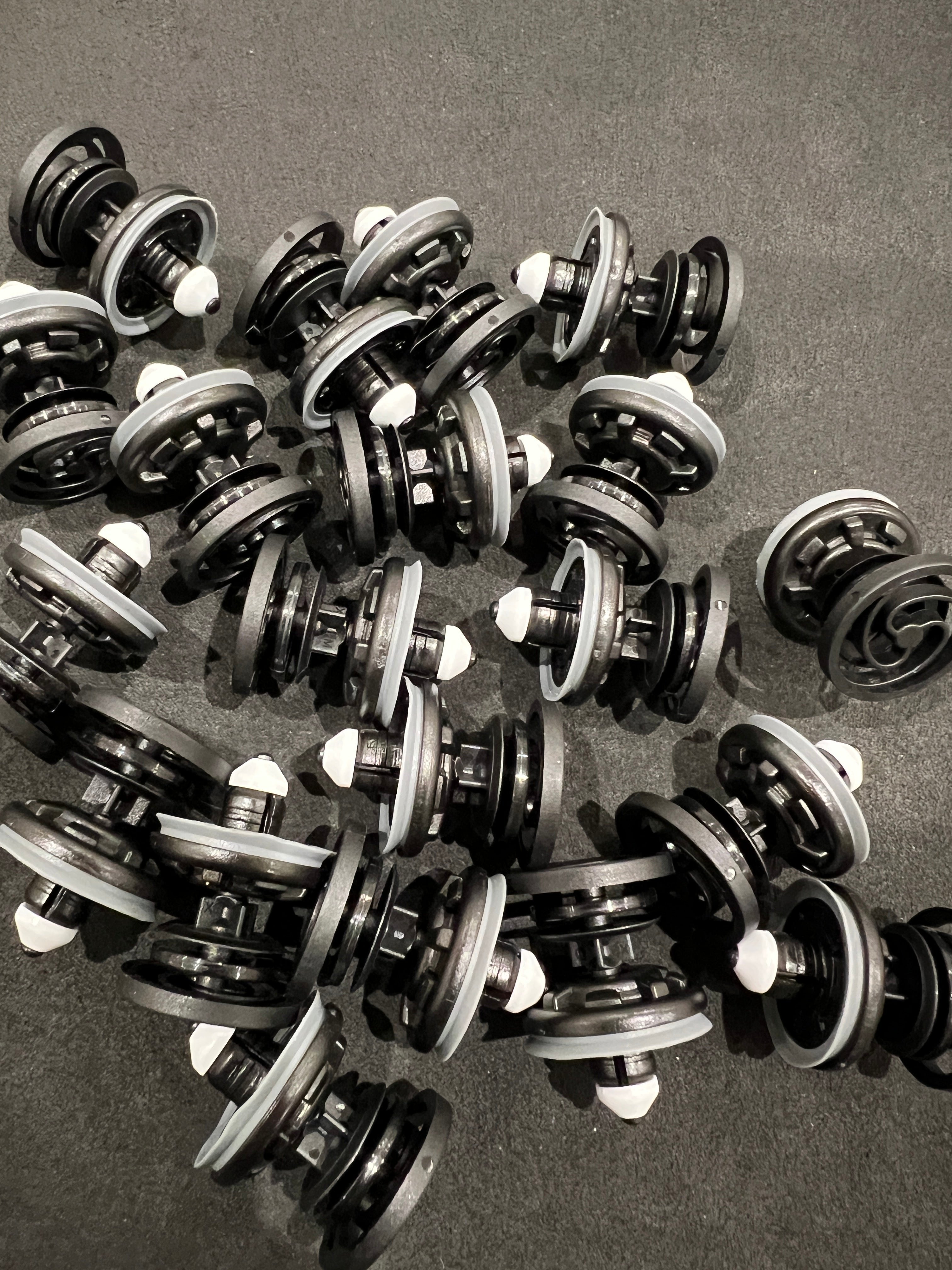 Clips & Fittings – Inspire Transporters